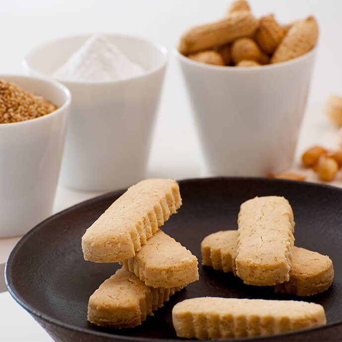 okashigoten Salt and sesame chinsuko - Japan Online Shopping - Hommi
